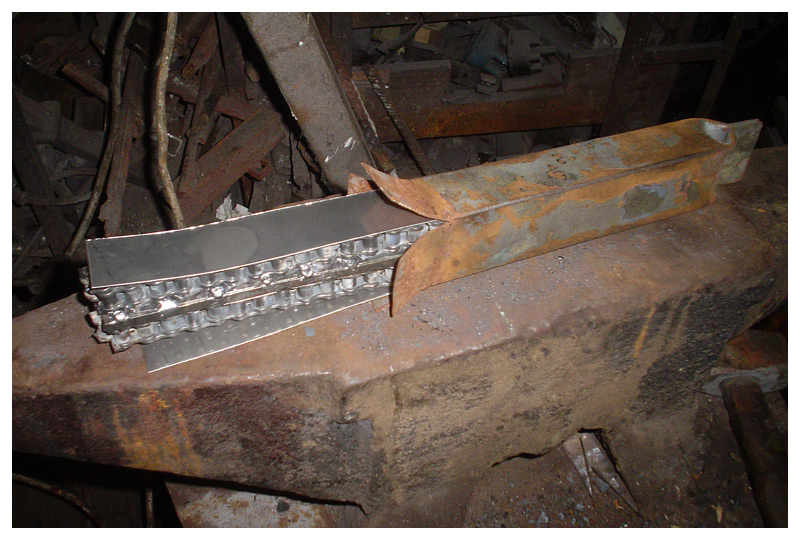 Knifemaking - Making a Motorcycle Chain San Mai Damascus Knife ...