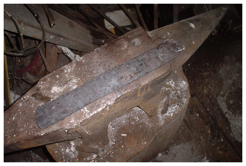 Knifemaking - Making a Motorcycle Chain San Mai Damascus Knife ...